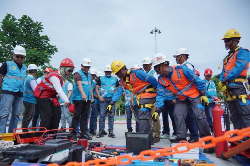 Utamakan Keselamatan, Manajemen PLN Lakukan Pengecekan Peralatan Kerja ...